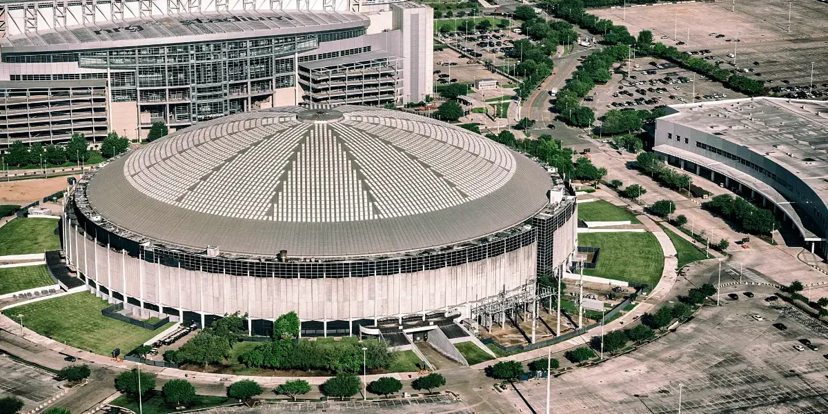 Tear Down the Astrodome... Just Do It! - THE TENANT ADVISOR